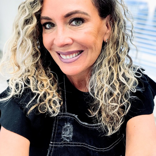 Lisa Gothager Stylist | Book Online with StyleSeat