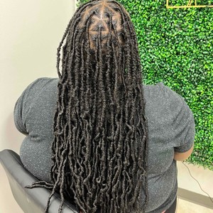 Locs Near Me: Waldorf, MD | Appointments | StyleSeat