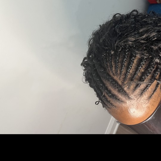 Binti Touches hair styles Stylist | Book Online with StyleSeat